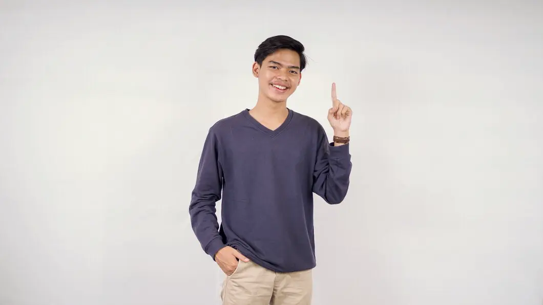 Ternyata Ini Ciri-Ciri Cowok Soft Spoken yang Gak Semua Orang Tahu - Bromen